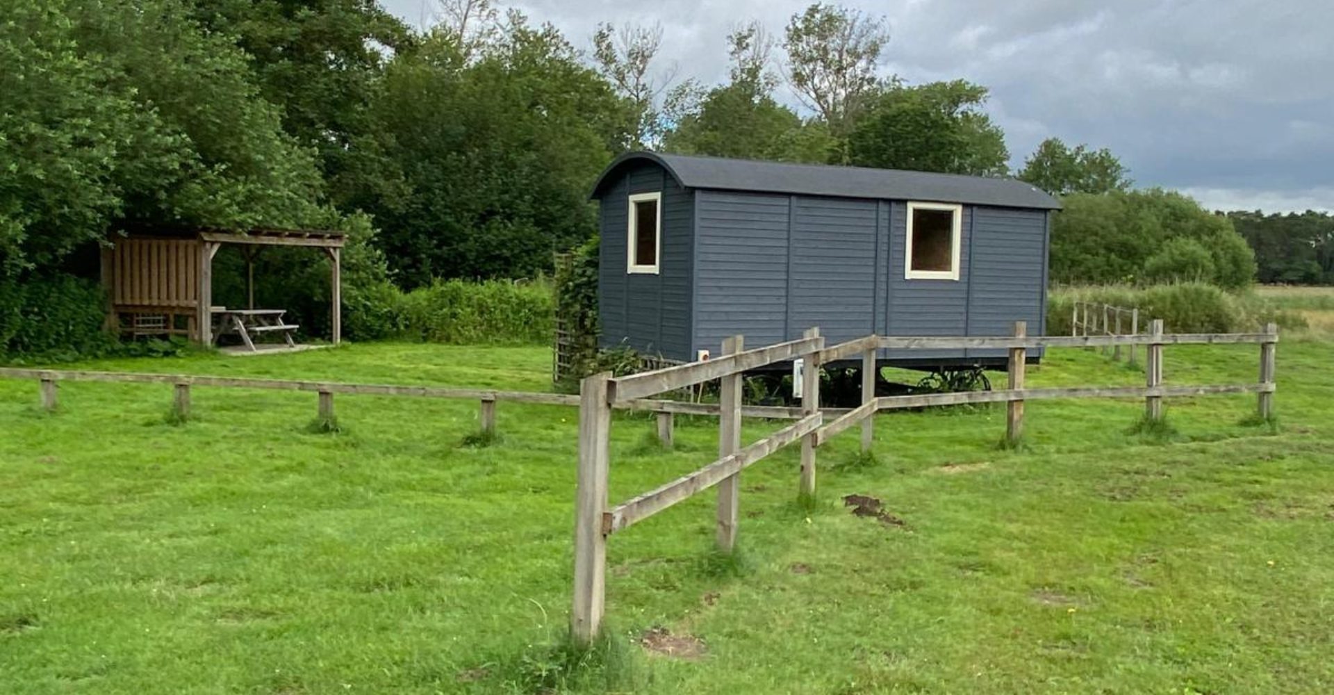 Shepherd Huts - Dower House Caravan & Leisure Park